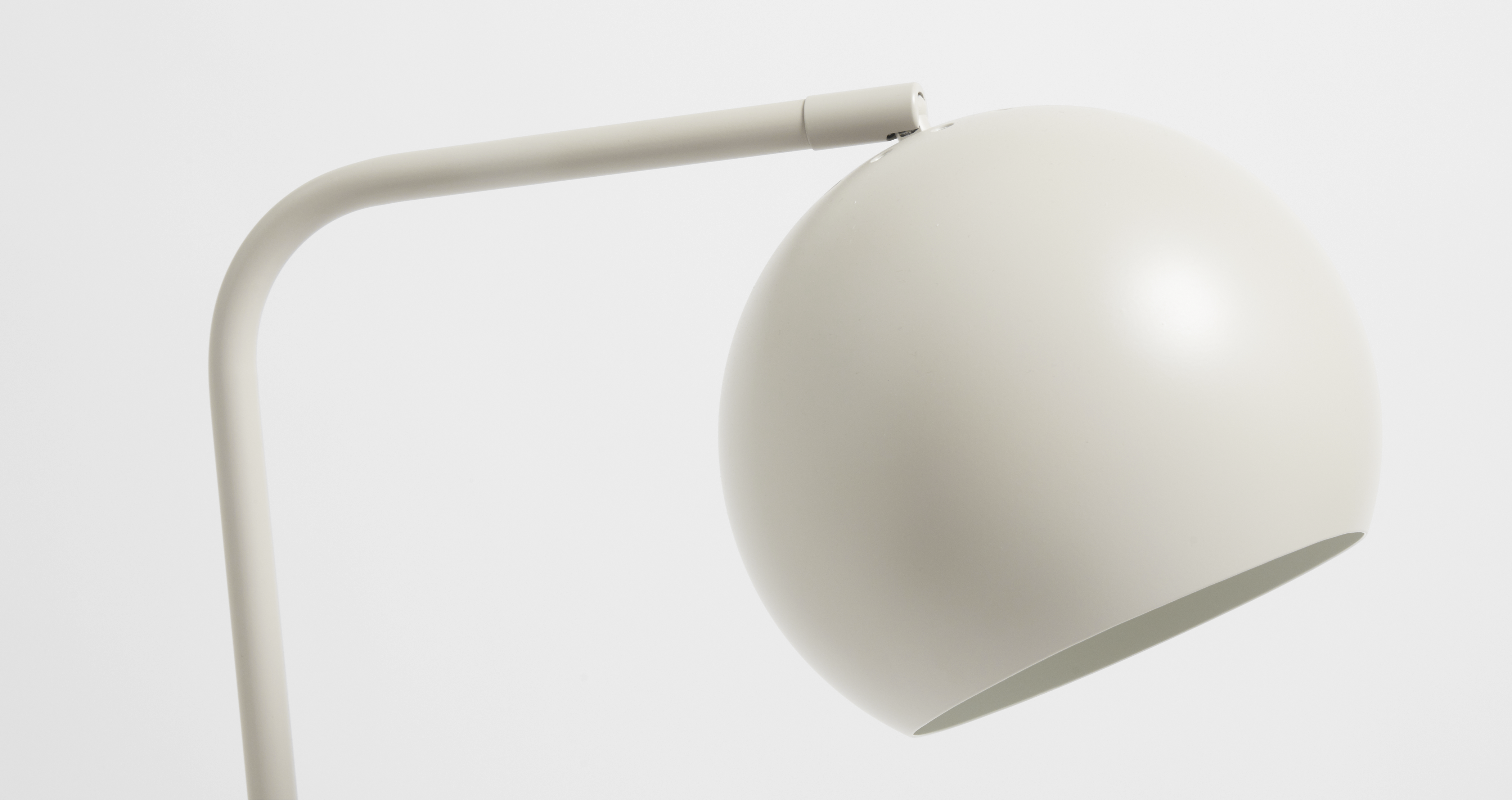 Kip floor lamp | BoConcept